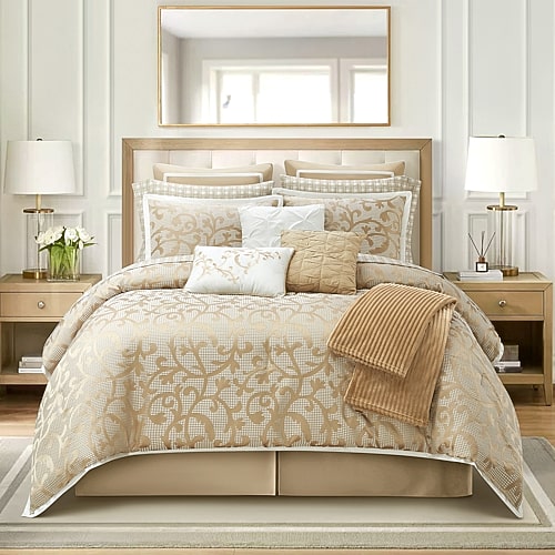 Click here for Stratford Park Aryana 16-pc. Lightweight Comforter... prices