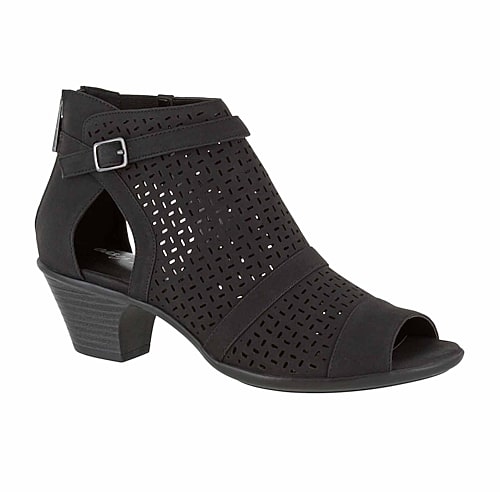 Click here for Easy Street Carrigan Sandals - Black prices