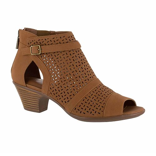 Easy Street Carrigan Sandals - Tan