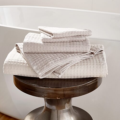 Click here for Uchino Waffle Twist 100 Cotton Bath Towel  30 x 60... prices