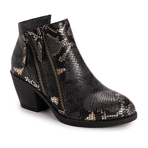 Click here for Muk Luks Womens Yellowstone Yardley Block Heel Boo... prices