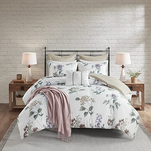 Click here for Madison Park Zennia Seersucker 7-Pc. Comforter Set... prices