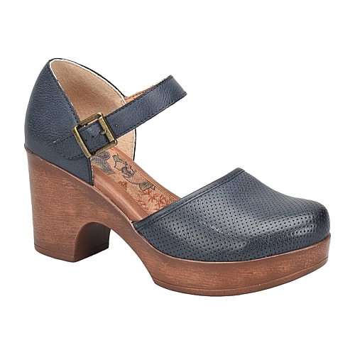Click here for BOC by Born Gia Womens Round Closed Toe Clogs  9 M... prices