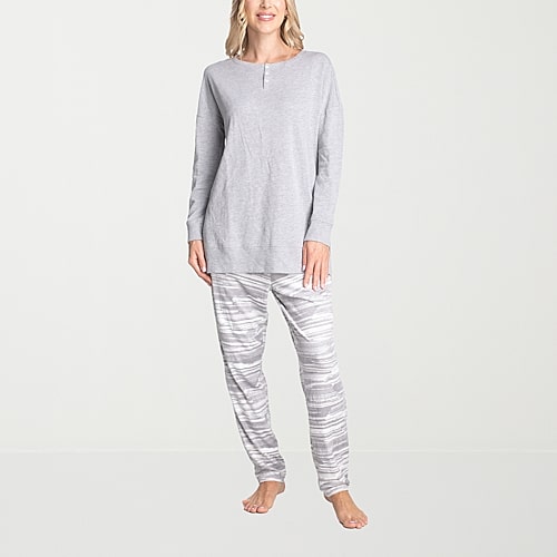 Click here for Hanes Womens Long Sleeve 2-pc. Pajama Set  Medium... prices
