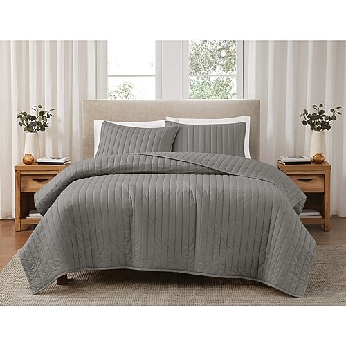 Click here for Brooklyn Loom Solid Cotton Percale 3pc. Quilt Set prices