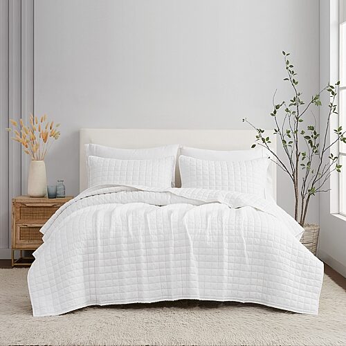Click here for Brooklyn Loom Solid 100 Linen 3pc. Quilt Set prices