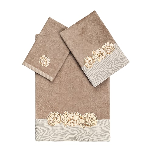 Click here for Linum Home Textiles Shell Row 3-pc. Bath Towel Set... prices