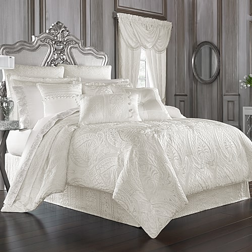 Click here for J Queen New York Bianco 4-Pc. Comforter Set  Queen... prices