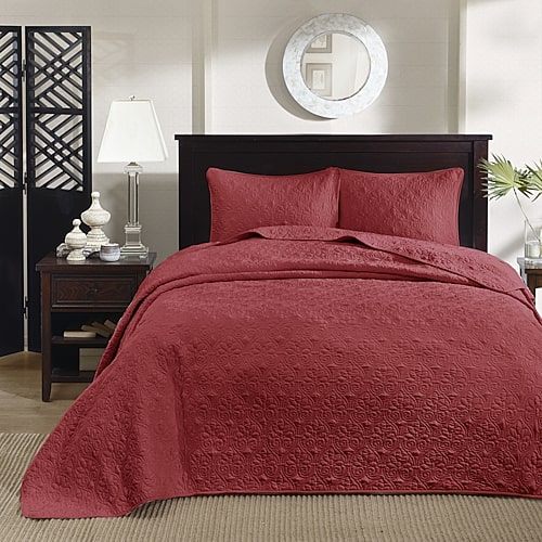Click here for Madison Park Quebec Quilted 3-Pc. Bedspread Set  Q... prices