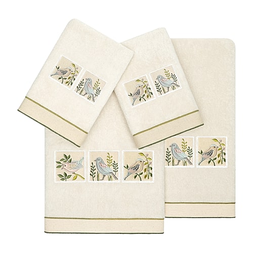 Click here for Linum Home Textiles Belinda 4-pc. Bath Towel Set... prices