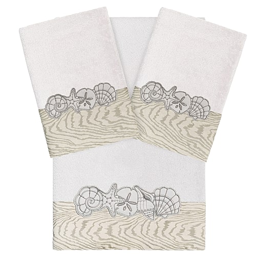 Click here for Linum Home Textiles Shell Row 3-pc. Bath Towel Set... prices