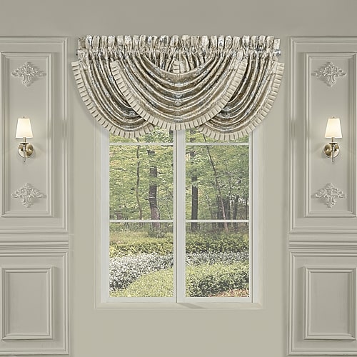 Click here for Closeout! J Queen New York Jacqueline Waterfall Wi... prices