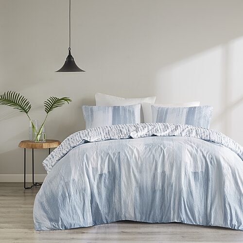 Click here for Natori Brush Stroke Oversized Reversible Seersucke... prices