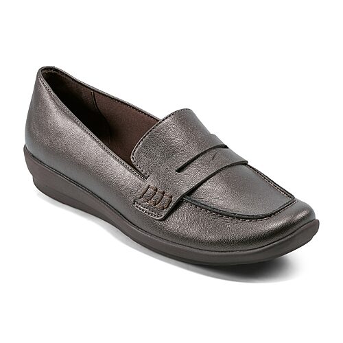 Click here for Easy Spirit Aerilyn Womens Moc Closed Toe Loafers... prices