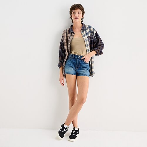 Click here for Arizona Curvy Womens 2 1/2 High Rise Juniors Denim... prices