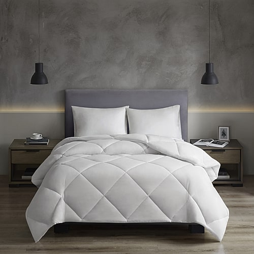 Click here for Madison Park HeiQ Smart Temp Oversized Down Altern... prices