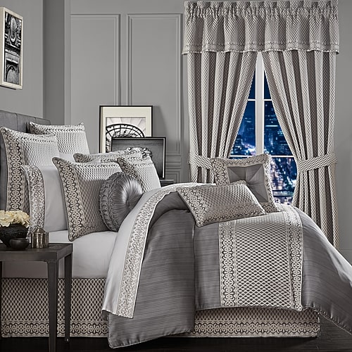 Click here for Five Queens Court Houston 4-pc. Jacquard Comforter... prices