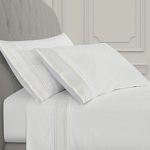 Click here for J. Queen New York Monarch Sheet Set prices