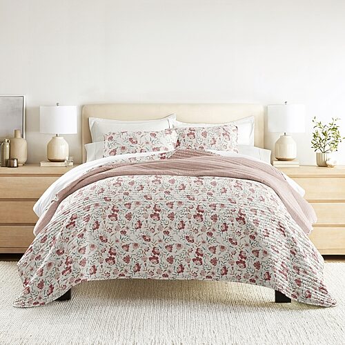Click here for ienjoy Home French Jacobean Reversible 3-Pc. Quilt... prices