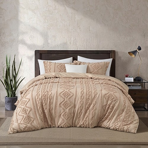 Click here for Stratford Park Aluma Geometric 3-Pc. Comforter Set... prices