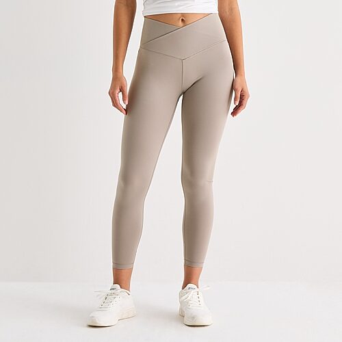 Click here for Xersion EverUltra Womens Quick Dry High Rise 25 7/... prices