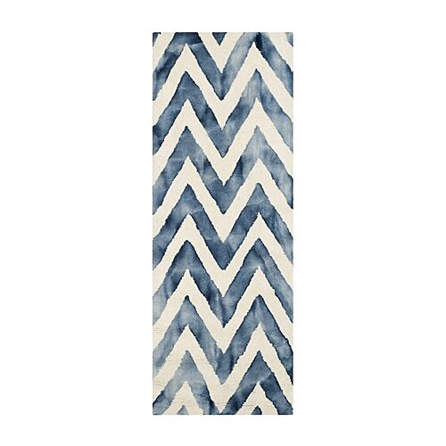 Click here for Safavieh Dip Dye Collection Ronnie Chevron Runner... prices