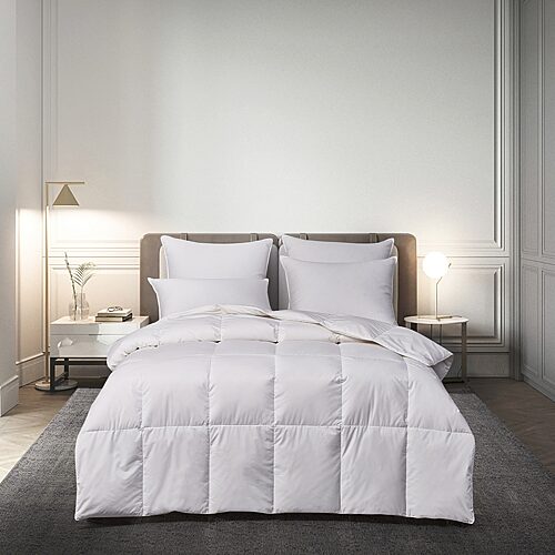 Serta Midweight Down Hypoallergenic Comforter  One Size  White