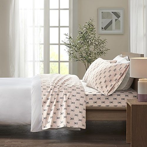 Click here for Madison Park Novelty Printed Cotton Flannel 4-Pc.... prices
