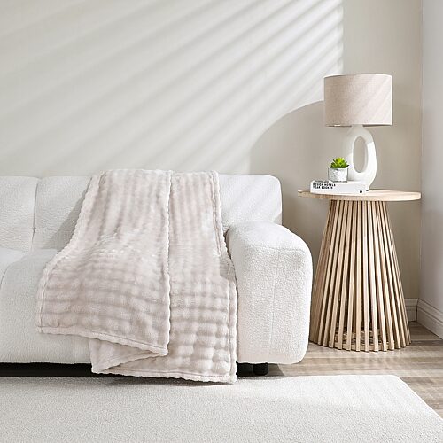 Click here for salon de maison Bowie Lightweight Throw  One Size... prices