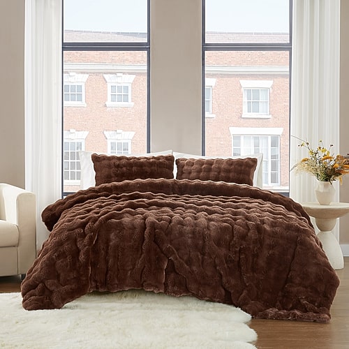 Click here for Brooklyn Loom Bubble Faux Fur 3pc. Comforter Set prices