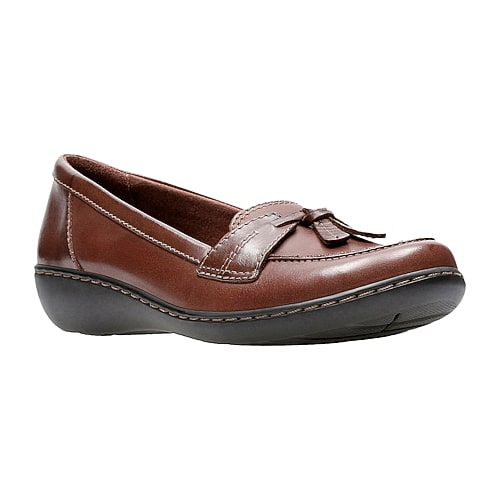 Click here for Clarks Womens Ashland Bubble Loafers  6 Wide  Brow... prices