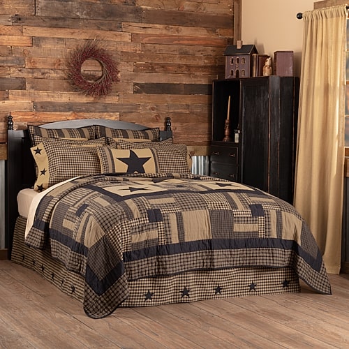 VHC Brands Country Check Star Reversible Quilt  One Size  Black