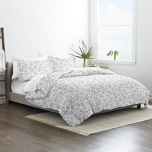 Casual Comfort Patterned Lightweight Comforter Sets  One Size  Gray