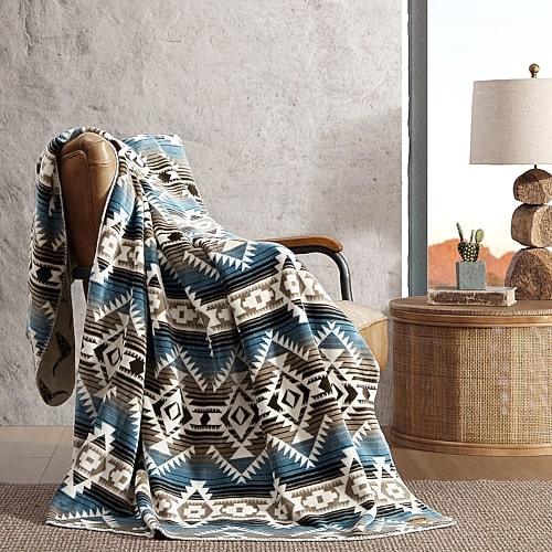 Click here for Wrangler Flannel Oversized Throw  70 X 60 - Jerich... prices