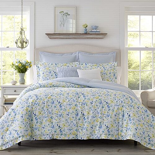 Click here for Laura Ashley Nora Reversible 5-Pc. Comforter Set... prices