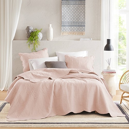 Click here for Madison Park Tuscany 3-Pc. Quilt Set  King/Califor... prices