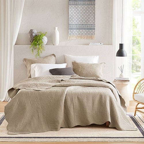 Click here for Madison Park Tuscany 3-Pc. Quilt Set  Full/Queen -... prices
