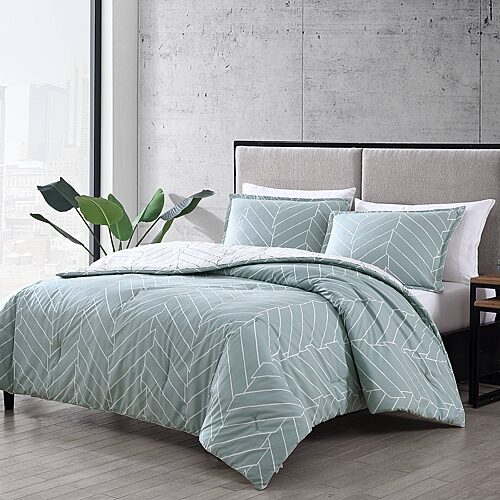Click here for City Scene Ceres Midweight Comforter Set  One Size... prices