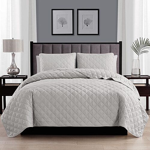 Click here for Swift Home Lightweight Diamond Stitched 3-Piece Qu... prices