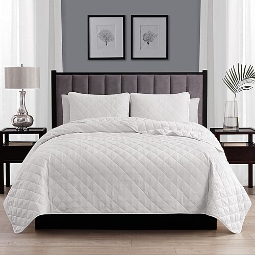 Click here for Swift Home Lightweight Diamond Stitched 3-Piece Qu... prices