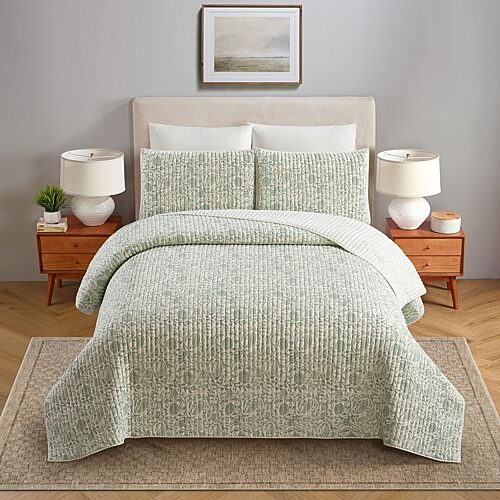 Click here for Modern Heirloom Eden Gauze 3-pc. Paisley Quilt Set... prices