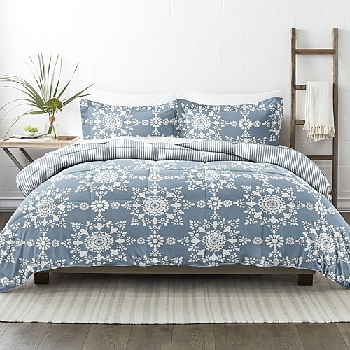 ienjoy Home Ultra Soft Daisy Medallion Reversible 3- Pc. Comforter Set  Queen - Light Blue