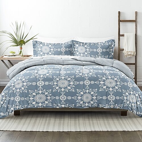 Click here for ienjoy Home Ultra Soft Daisy Medallion Reversible... prices