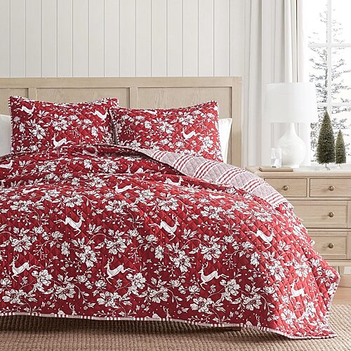 Click here for Martha Stewart Dancing Deer 3pc. Quilt Set prices