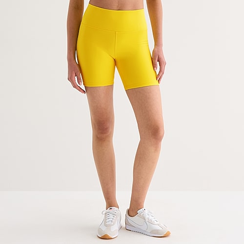 Click here for Xersion EverContour+ Womens 6 High Rise Quick Dry... prices