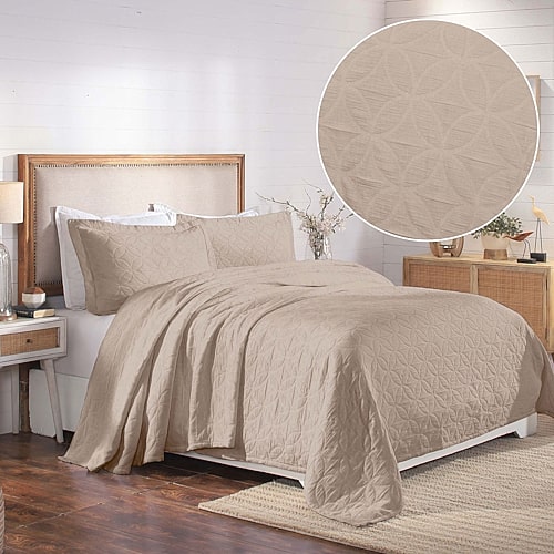 Click here for SUPERIOR Serenity Cotton Matelasse Textured Jacqua... prices