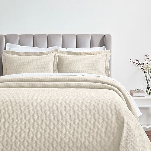 SUPERIOR Calvert Cotton Lattice Geometric Jacquard Bedspread  One Size  White