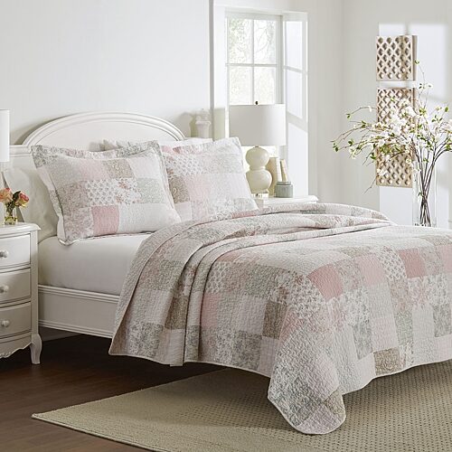 Click here for Laura Ashley Celina Patchwork 3-Pc. Quilt Set  Kin... prices