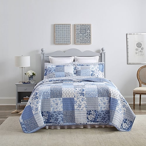 Click here for Laura Ashley(R) Paisley Patchwork 136 TC Reversibl... prices