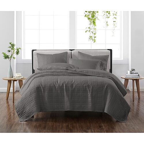 Click here for Cannon Heritage Solid Reversible 3pc. Quilt Set prices